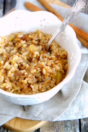 Sweet Brown Rice Breakfast Bowl | running with spoons